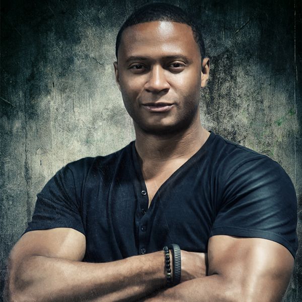 ARROW Yeni Sezondan Haberler - DIGGLE Da Artık Kostümlü! - Geekyapar!