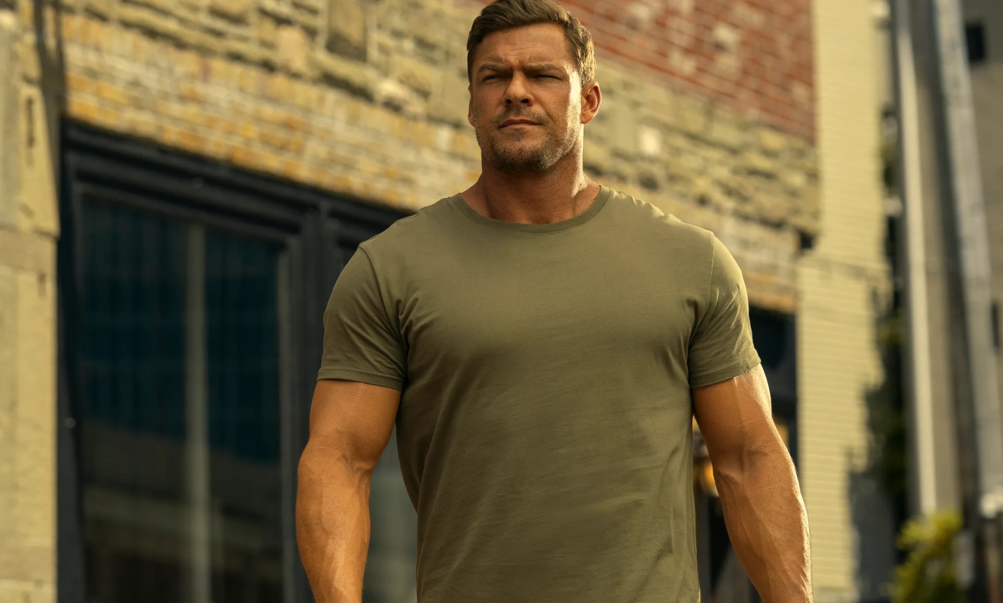 Jack Reacher Dizisinin Başrolü Alan Ritchson: "Batman'i Beleş Bile ...